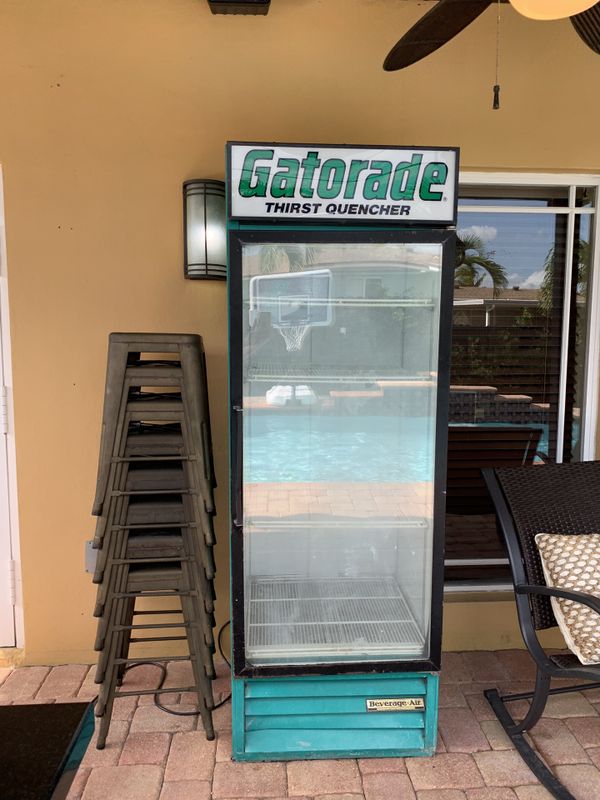 Vintage Classic Gatorade Cooler / Refrigerator for Sale in Miami ...