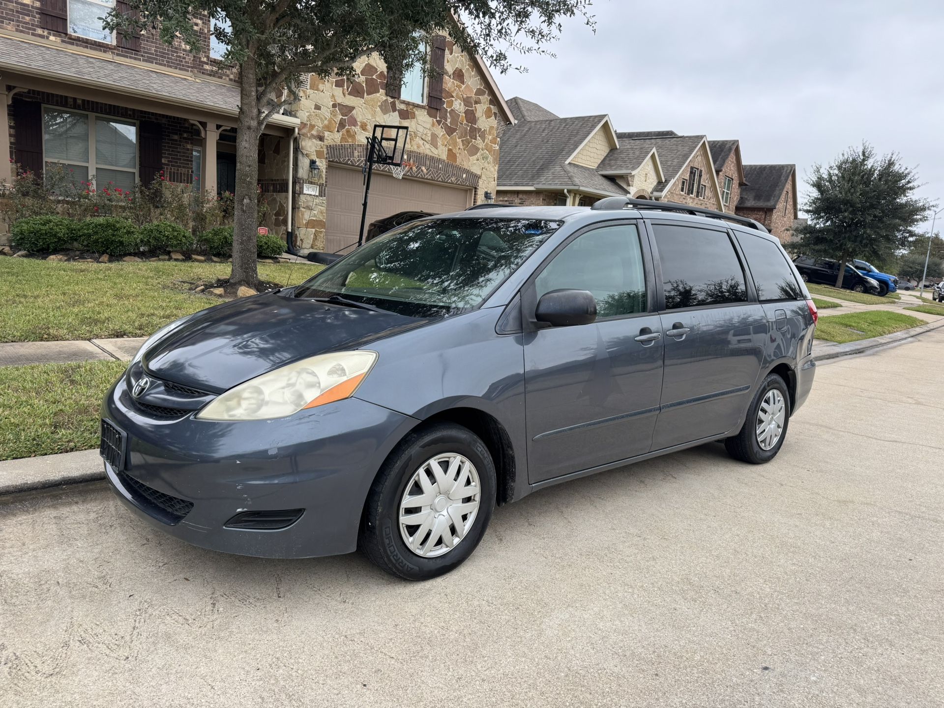 2006 Toyota Sienna for Sale in Katy, TX - OfferUp