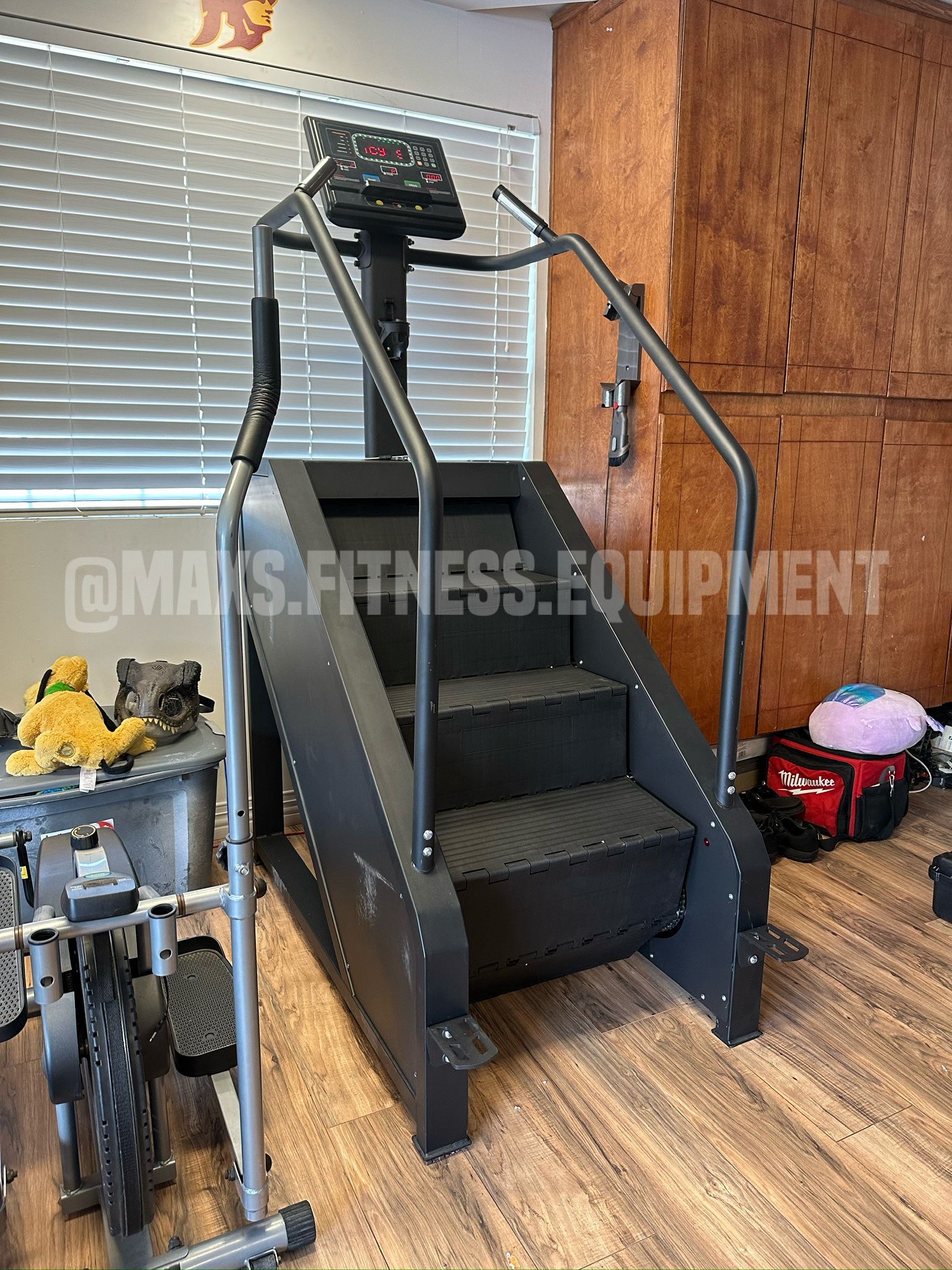 NEW STAIRMASTER / STAIR CLIMBER FREE DELIVERY for Sale in Los Angeles ...