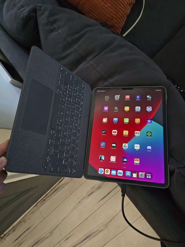 Ipad Pro 5th Gen 512gb for Sale in Santa Ana, CA - OfferUp