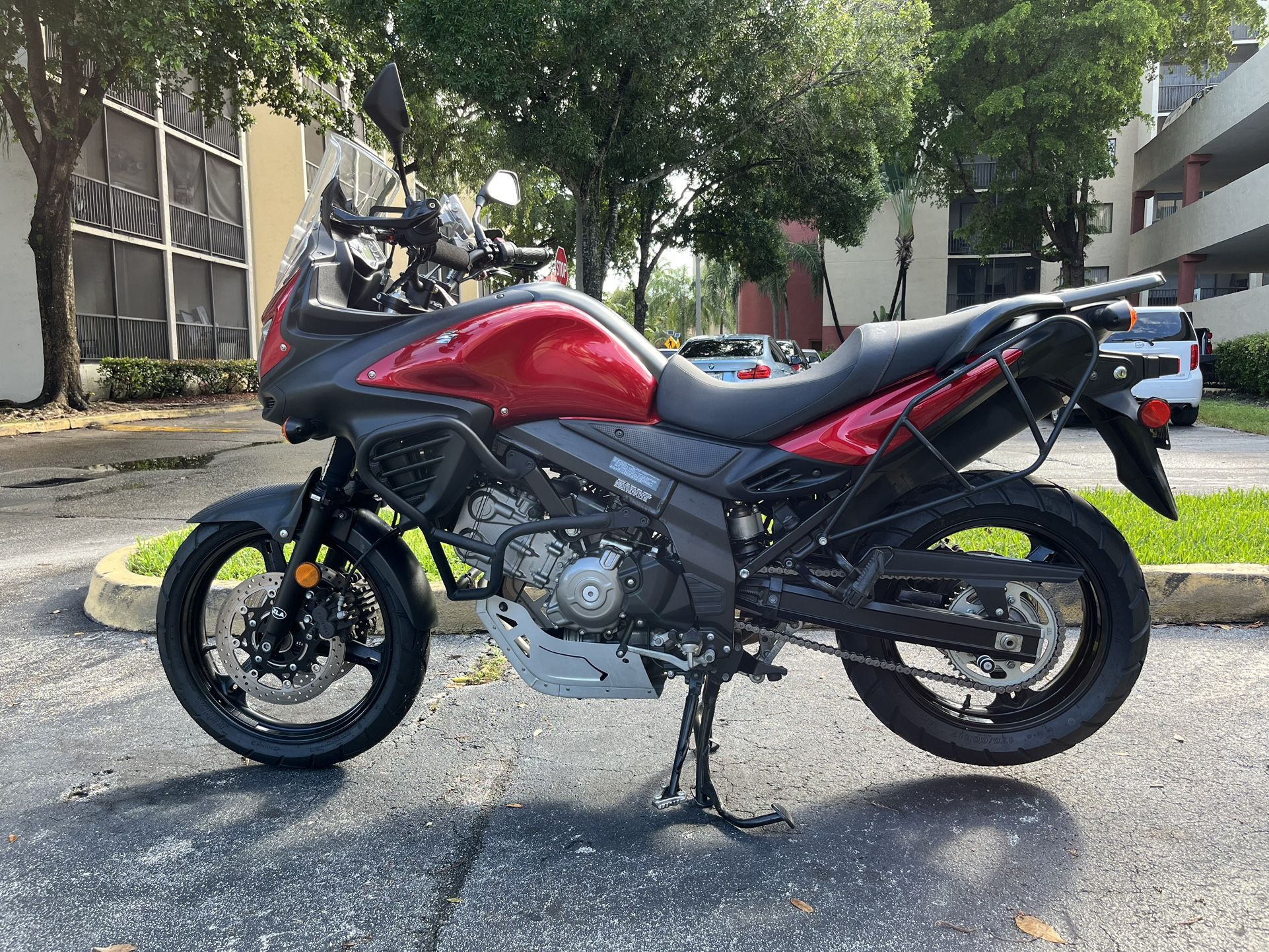 Suzuki DL V-strom 650cc for Sale in Miami, FL - OfferUp