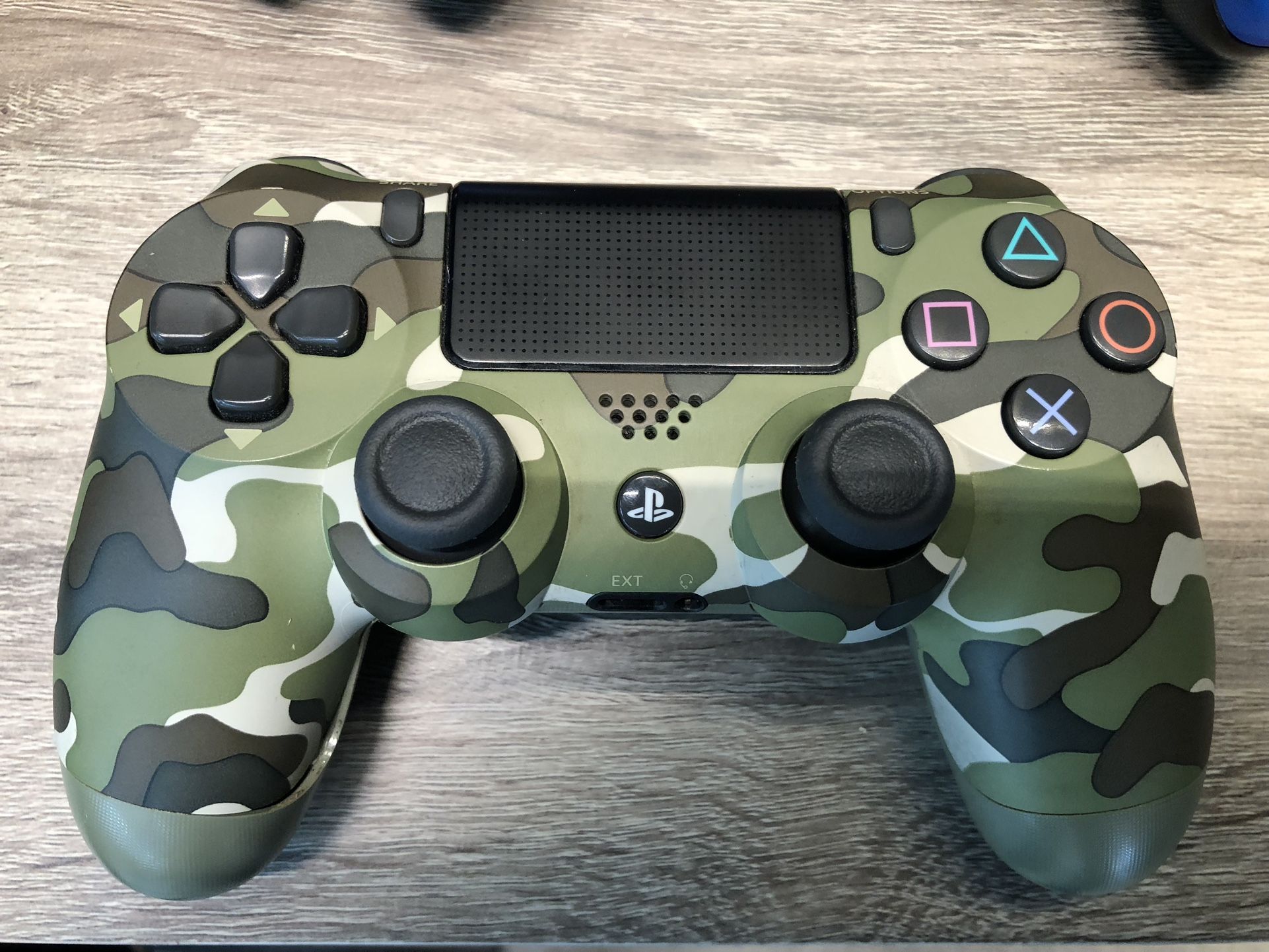 Sony PlayStation 4 Controller Very Good Condition for Sale in Homestead ...