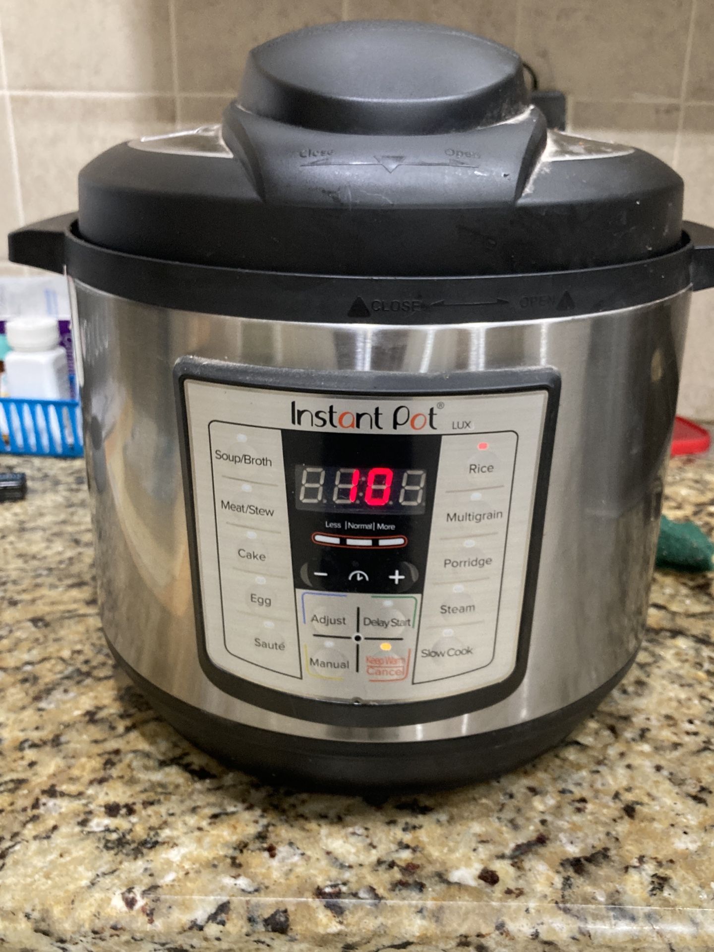 Instant pot, LUX 50-60 for Sale in Kissimmee, FL - OfferUp
