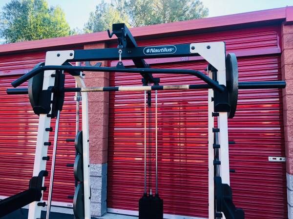 Nautilus smith machine squat rack exercise & gym equipment weights for ...