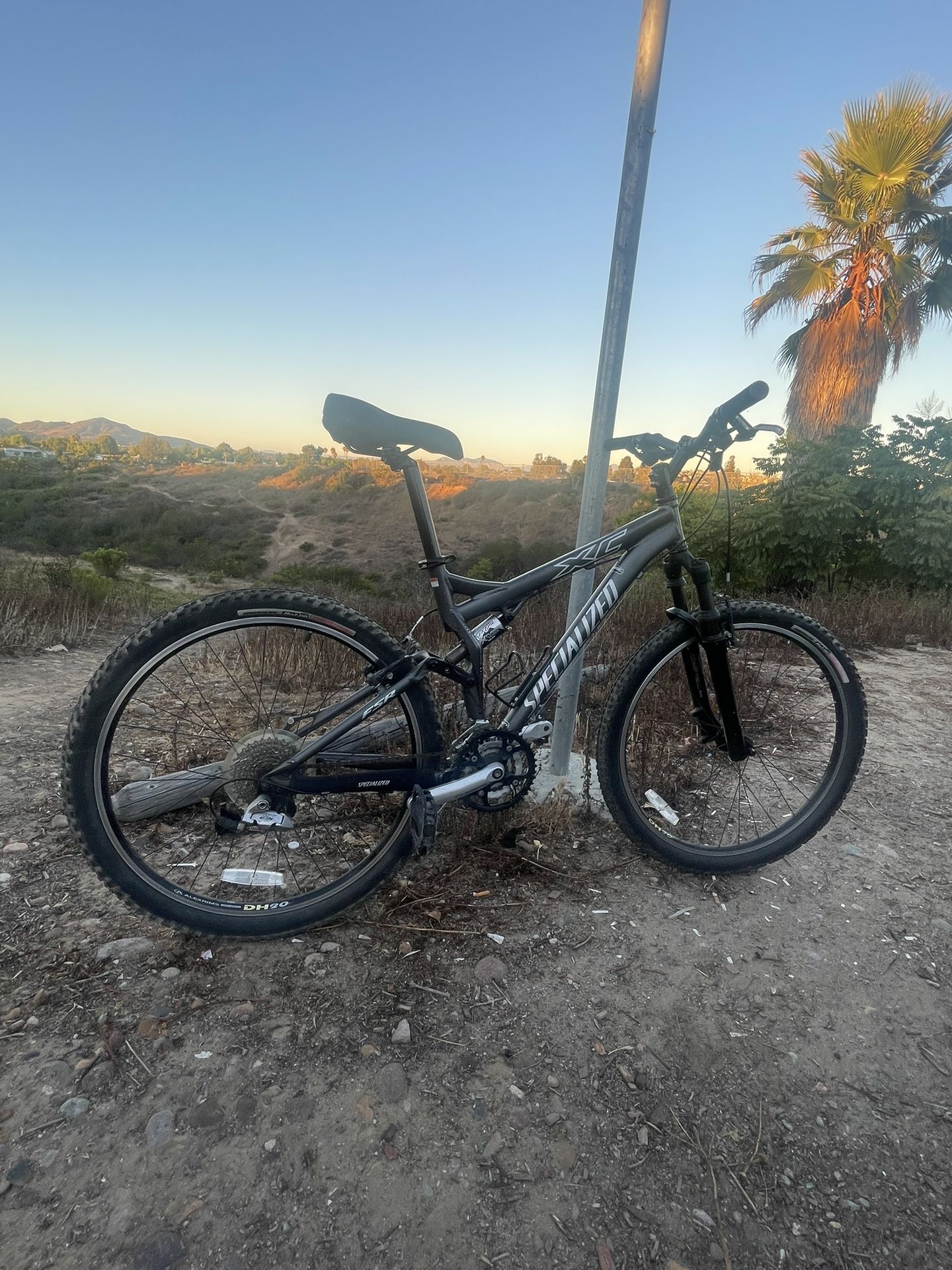Specialized FSR XC mountain bike for Sale in San Diego, CA - OfferUp