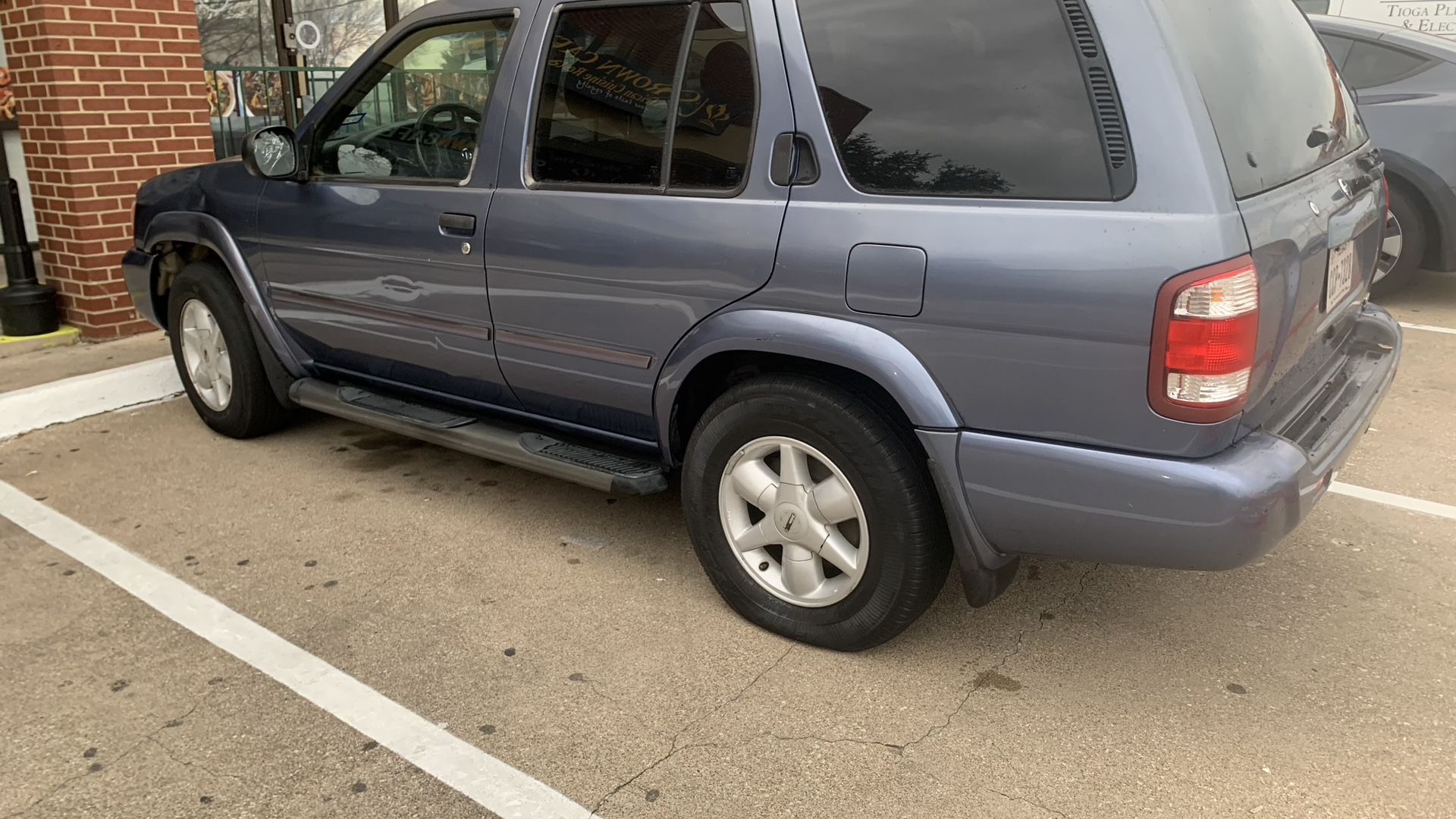 2002 Nissan Pathfinder for Sale in Mansfield, TX - OfferUp