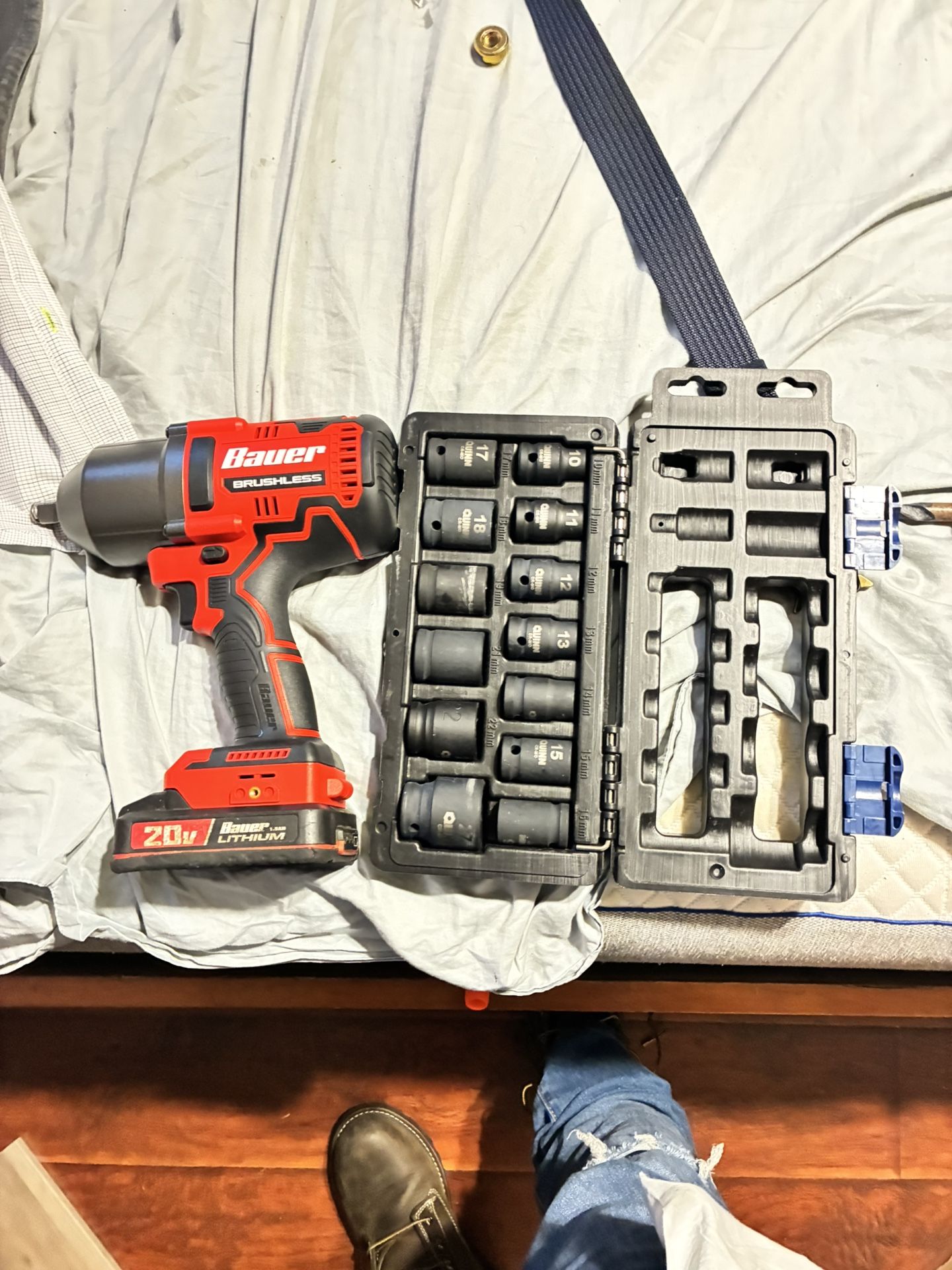 Bauer Impact Wrench And Sockets for Sale in Huntington Park, CA - OfferUp