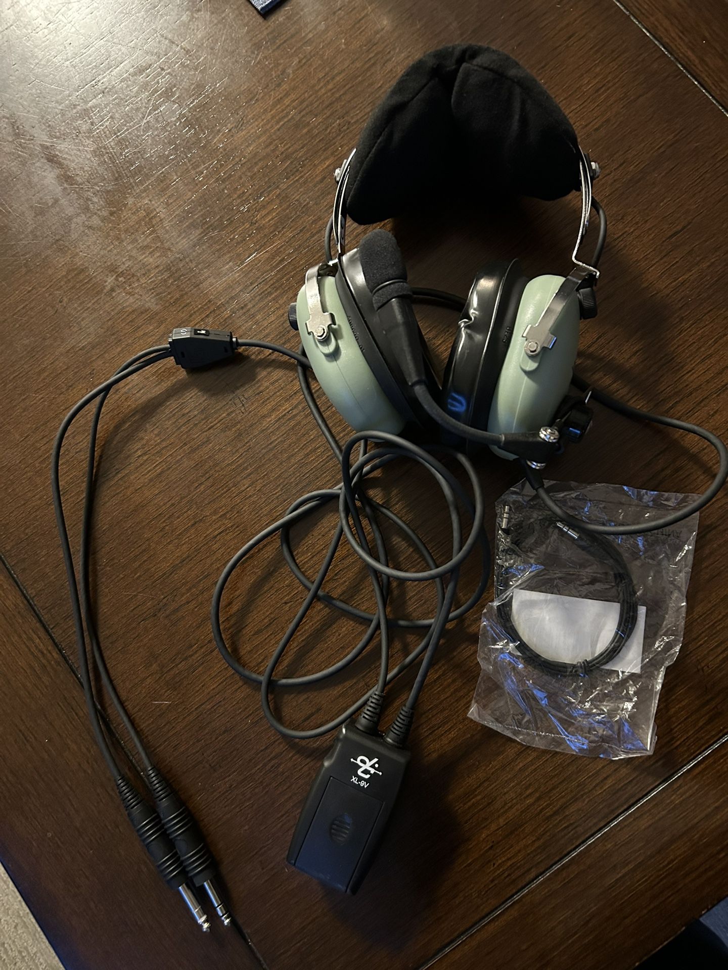 David Clark Headset For Flying for Sale in Gig Harbor, WA - OfferUp