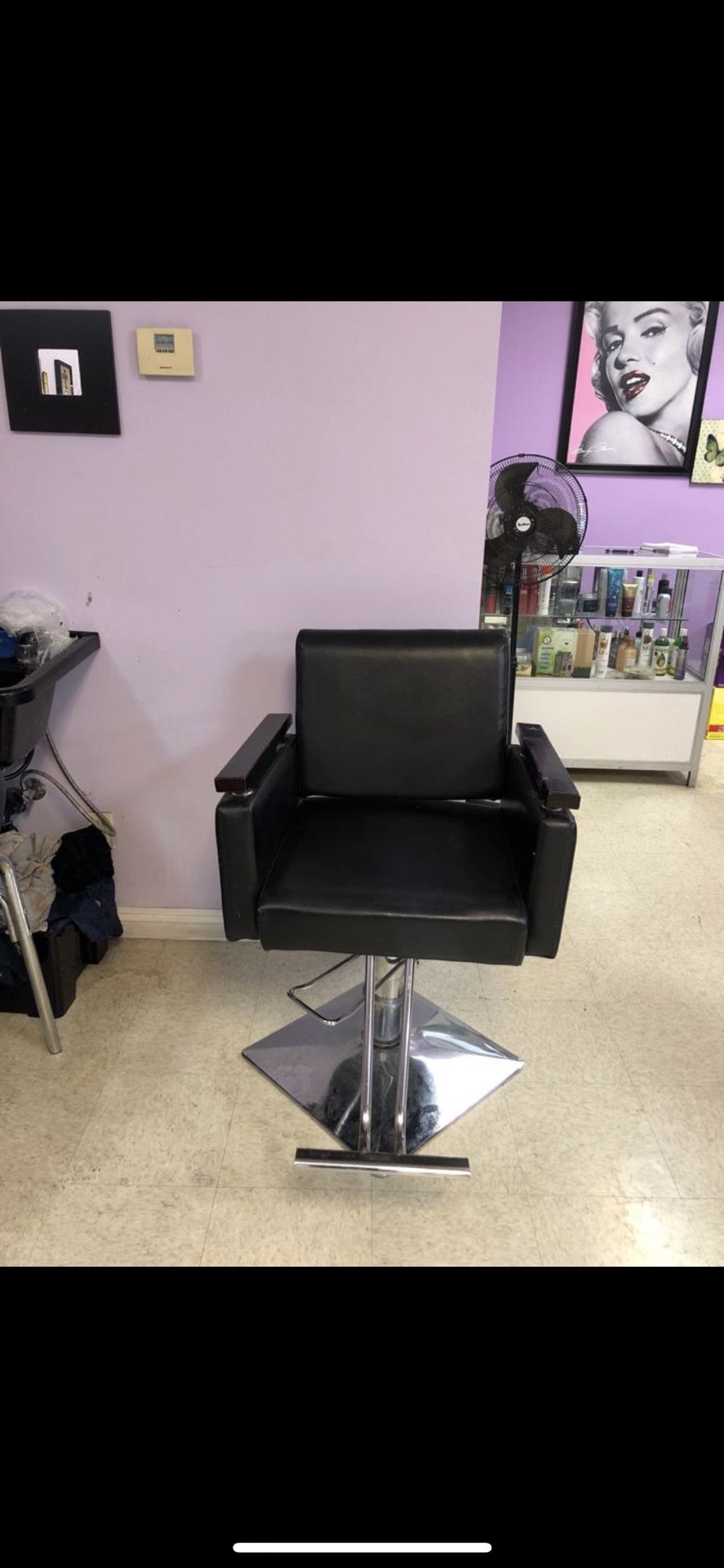 Hairstyle Chair for Sale in Phoenix, AZ - OfferUp