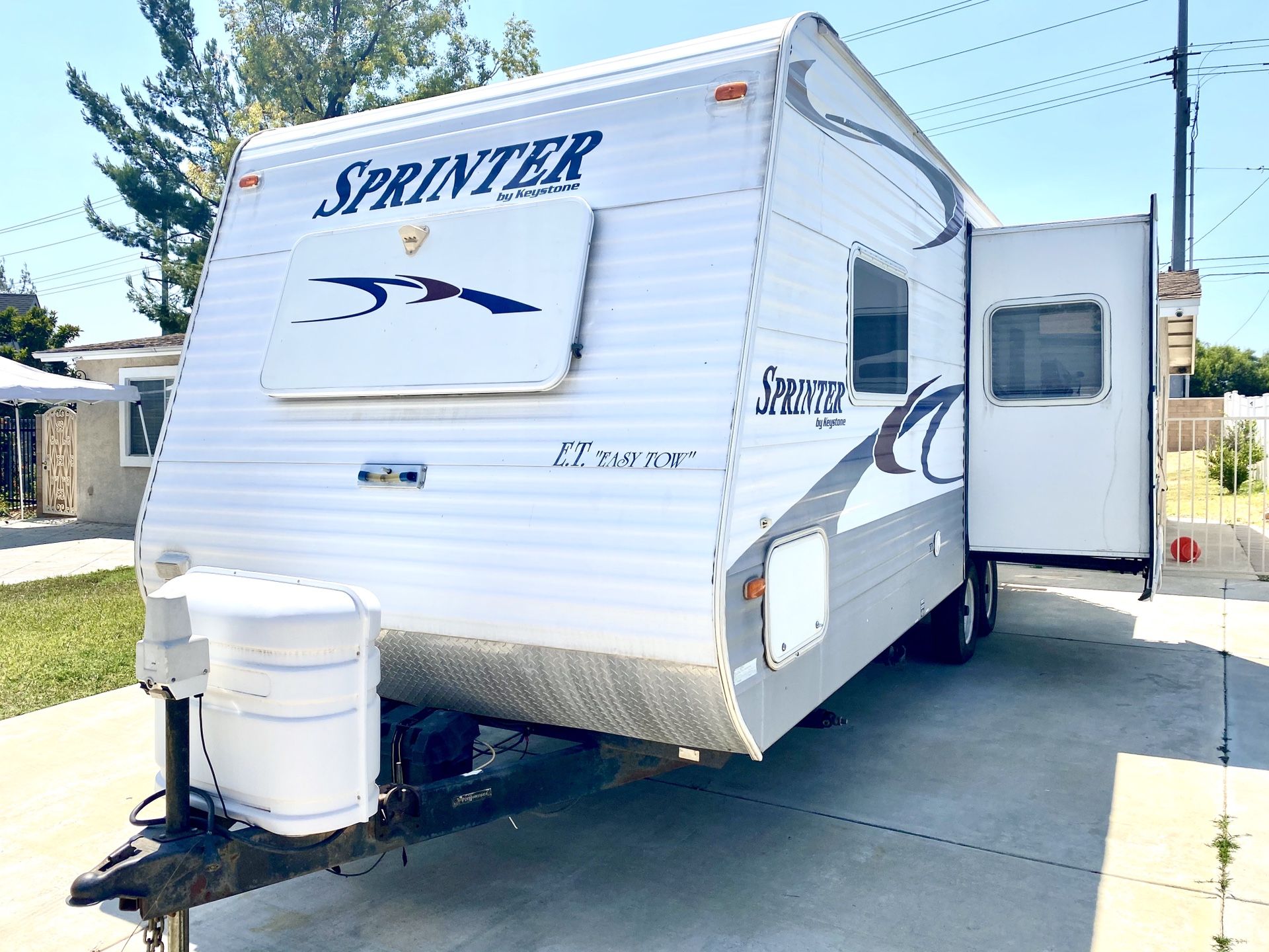2004 Sprinter 24FT. Travel Trailer W/Slideout - CLEAN - for Sale in ...