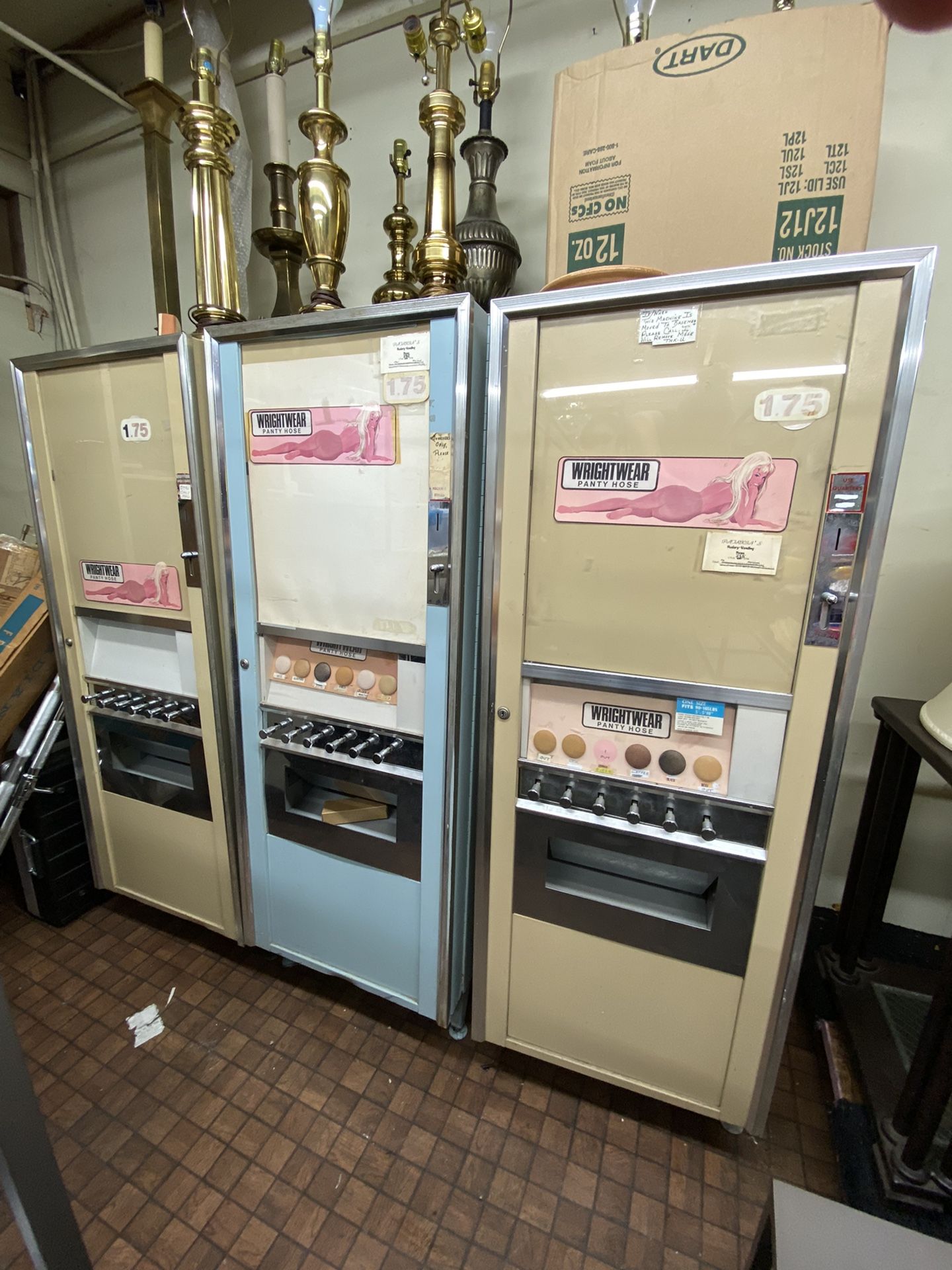 Vintage Panty Hose Vending Machine for Sale in Gardena, CA - OfferUp