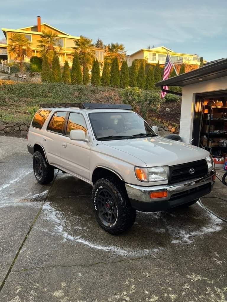 1998 Toyota 4Runner for Sale in Tacoma, WA - OfferUp
