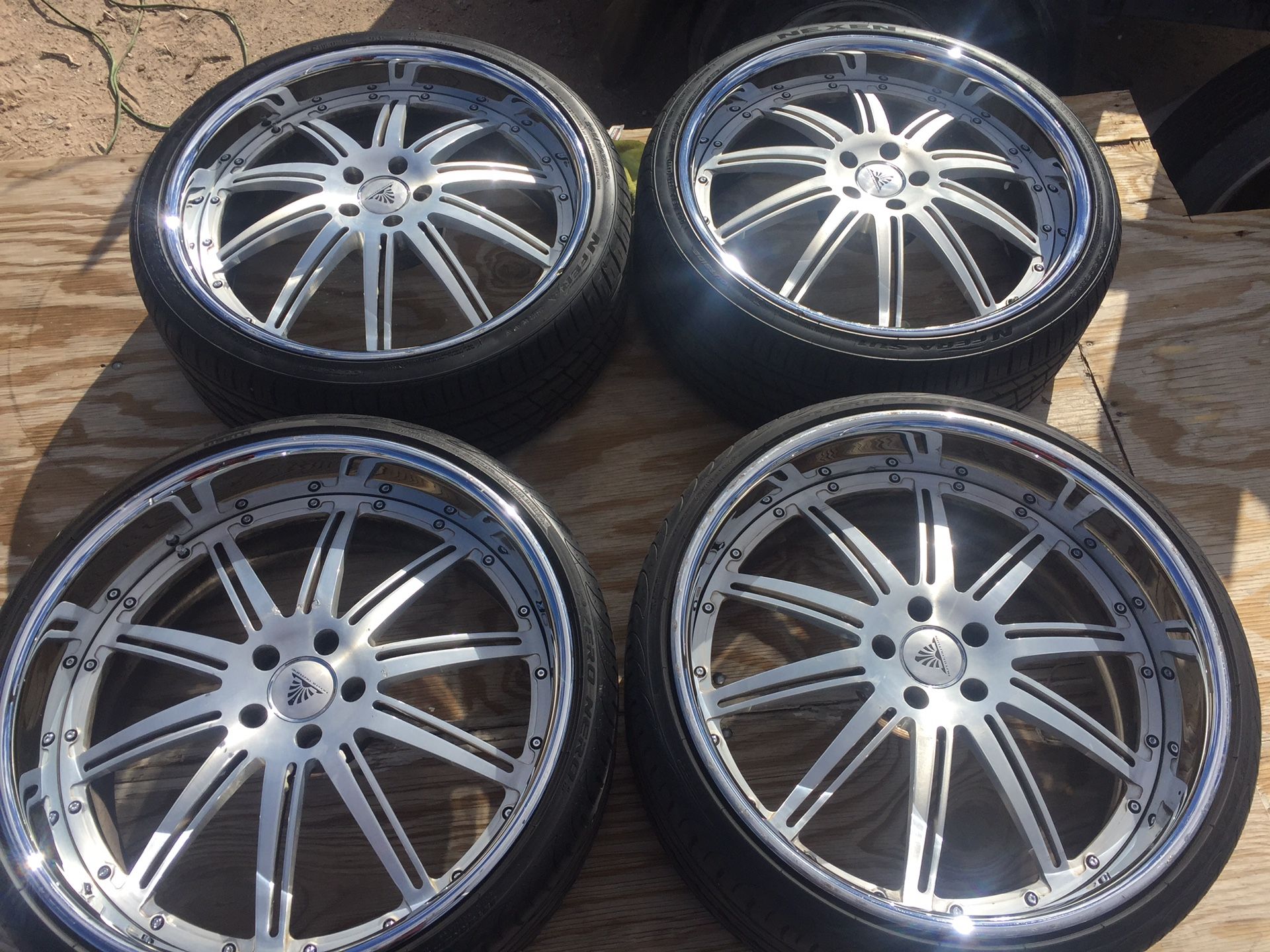 Auto Couture 22 inch Exxel 3 piece staggered custom built rims and ...