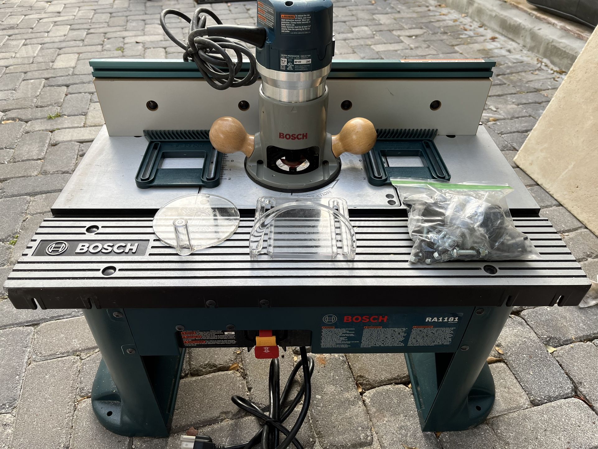 Bosch Router 1617EVS and Router Table RA1181 for Sale in Miami, FL ...