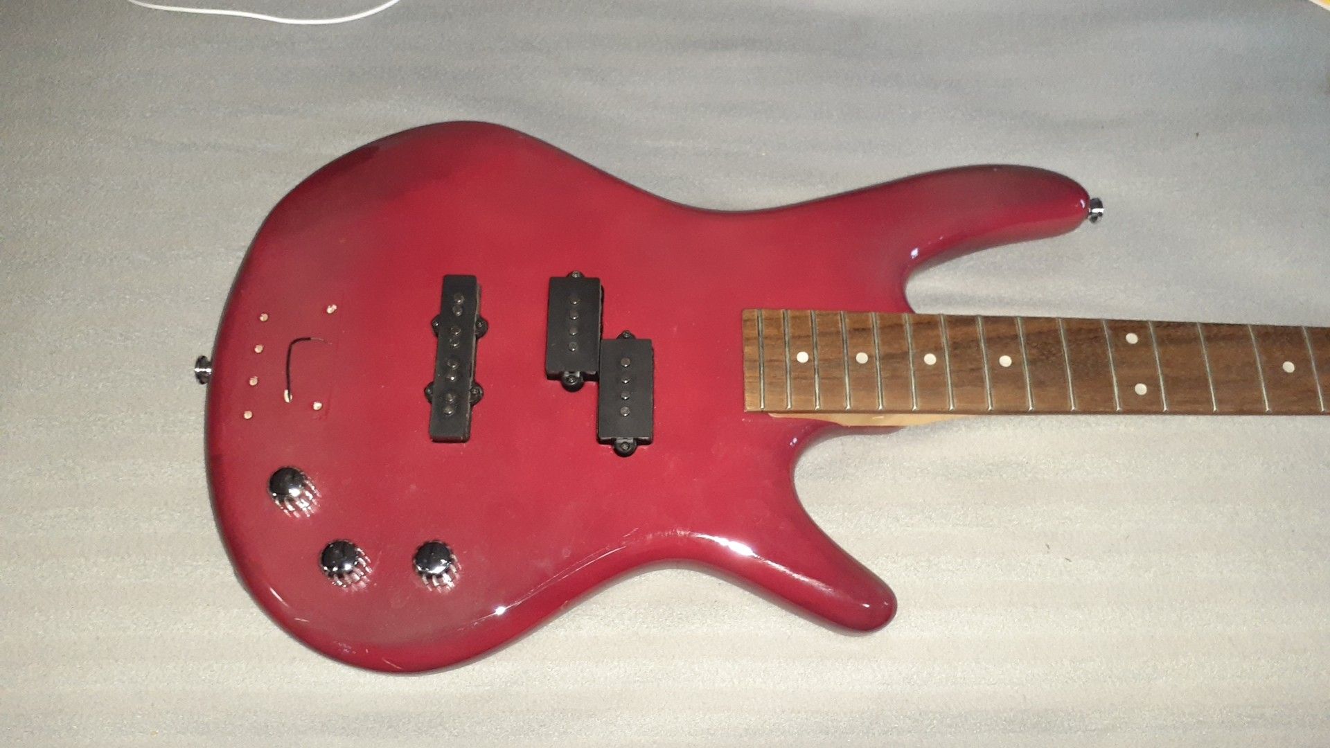 Bass Guitar! Ibanez Gio Red for Sale in Las Vegas, NV - OfferUp
