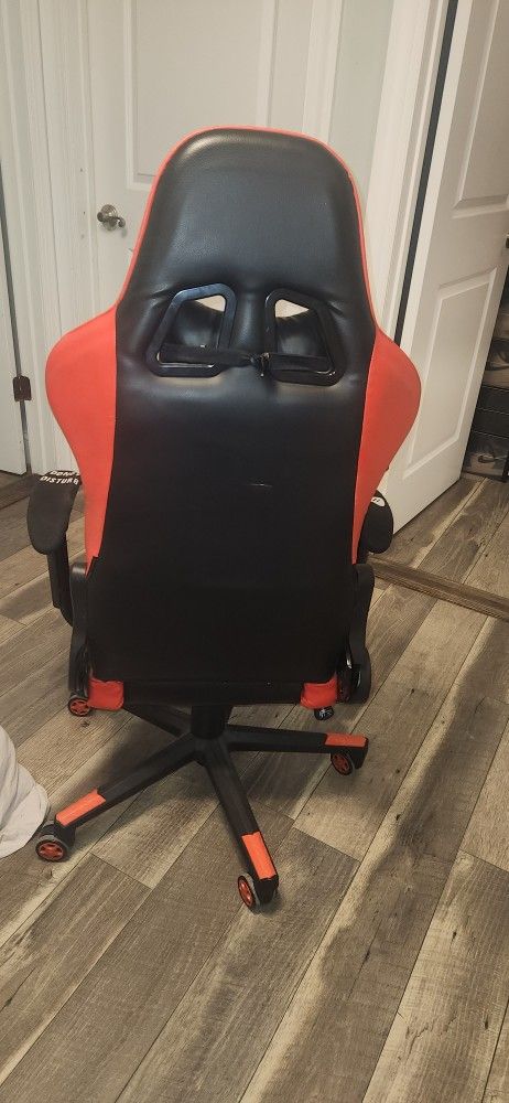 Used Gaming Chair for Sale in Ronkonkoma, NY - OfferUp