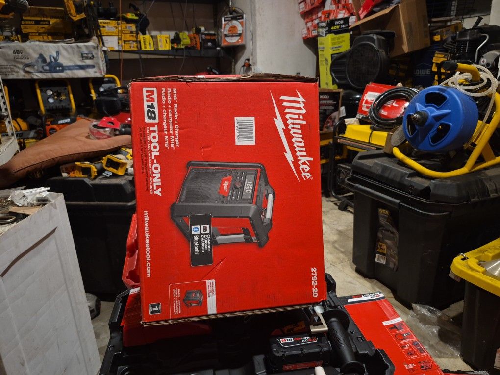 Milwaukee M18 Lithium-Ion Cordless Jobsite Radio/Charger STORE PRICE ...