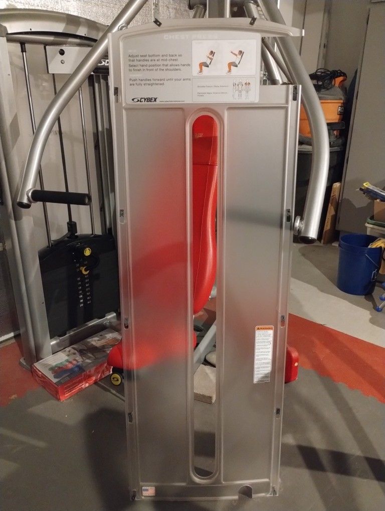 Cybex VR3 Commercial Chest Bench Press Machine for Sale in Waddell, AZ ...