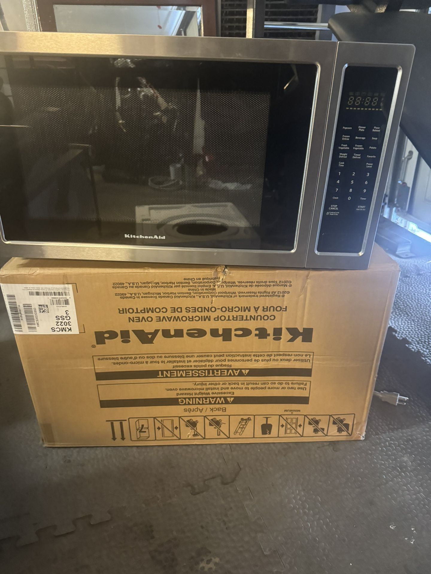 Kitchen Aid Countertop Microwave for Sale in North Las Vegas, NV - OfferUp