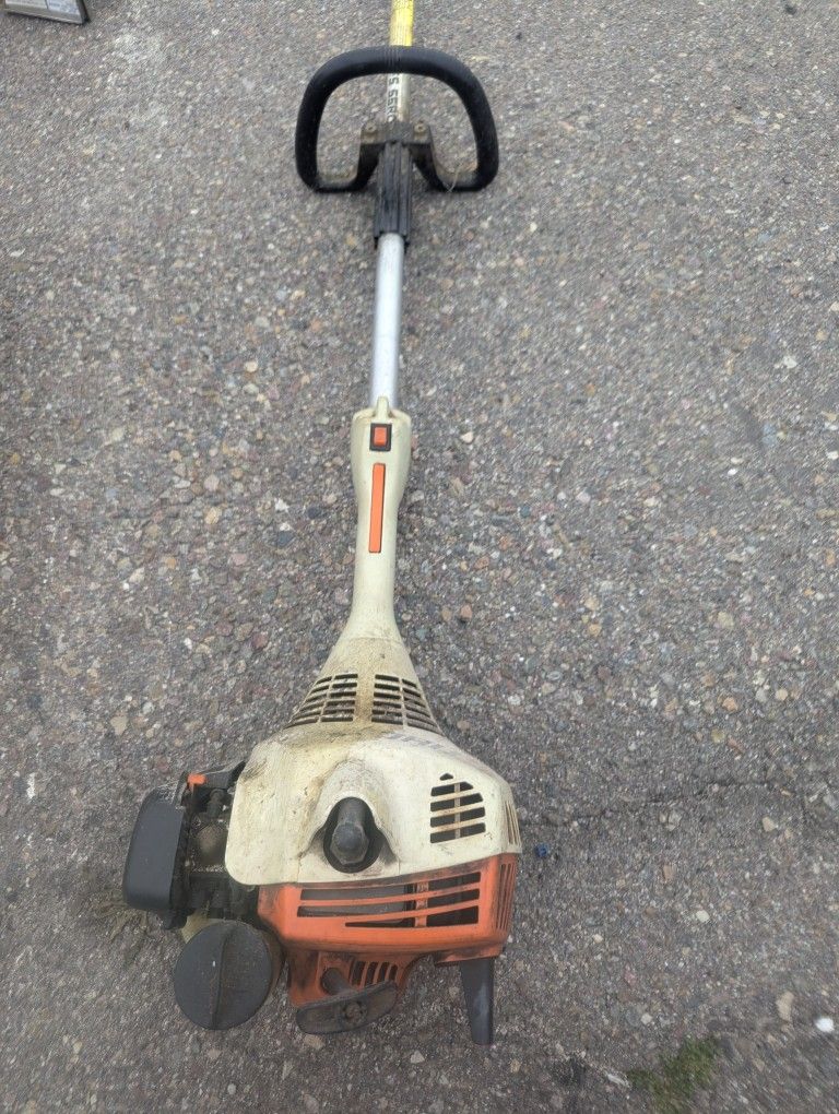 Stihl Weed Wacker FS55RC for Sale in Escondido, CA - OfferUp