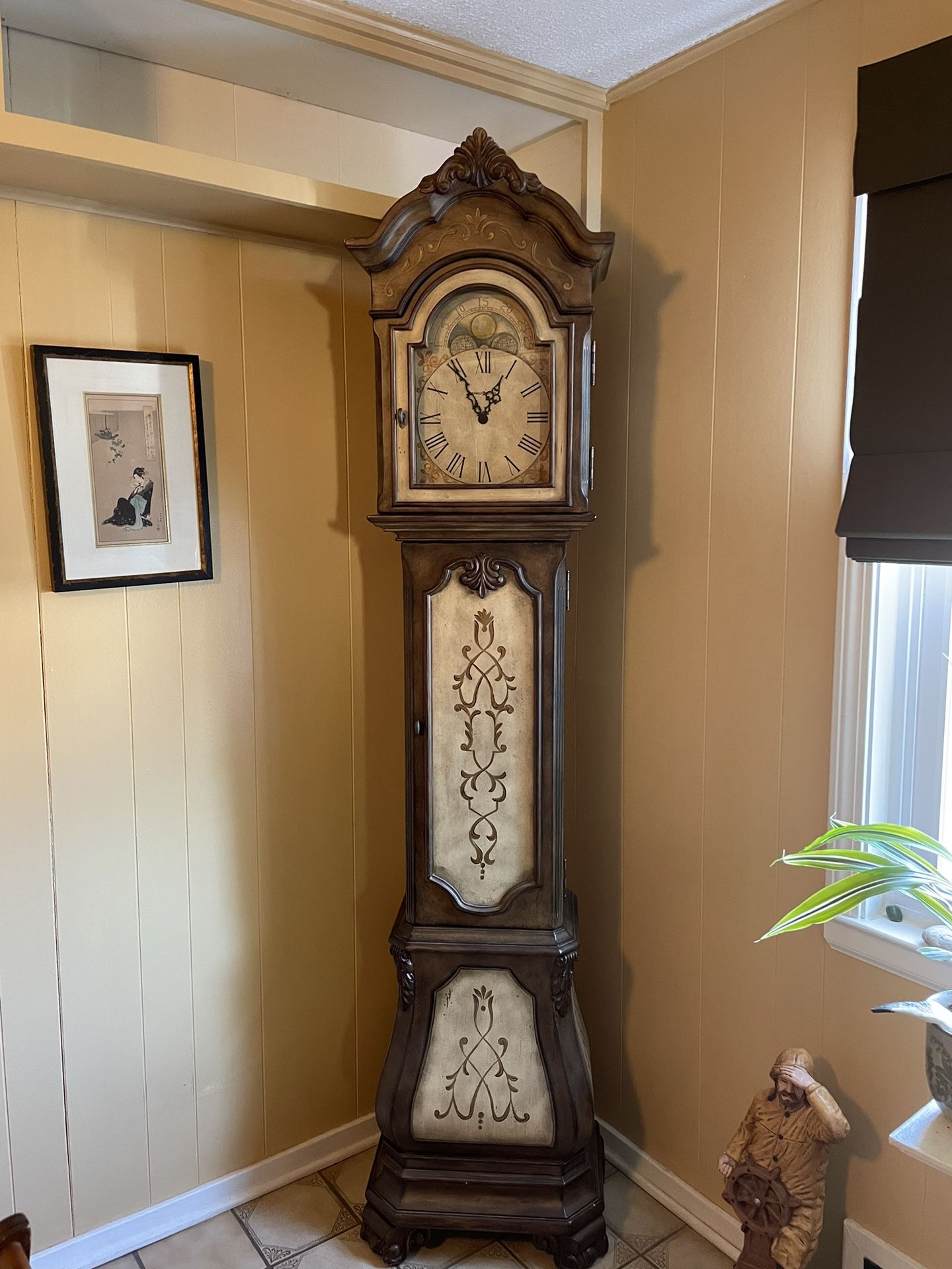 Howard Miller Grandfather Clock Models
