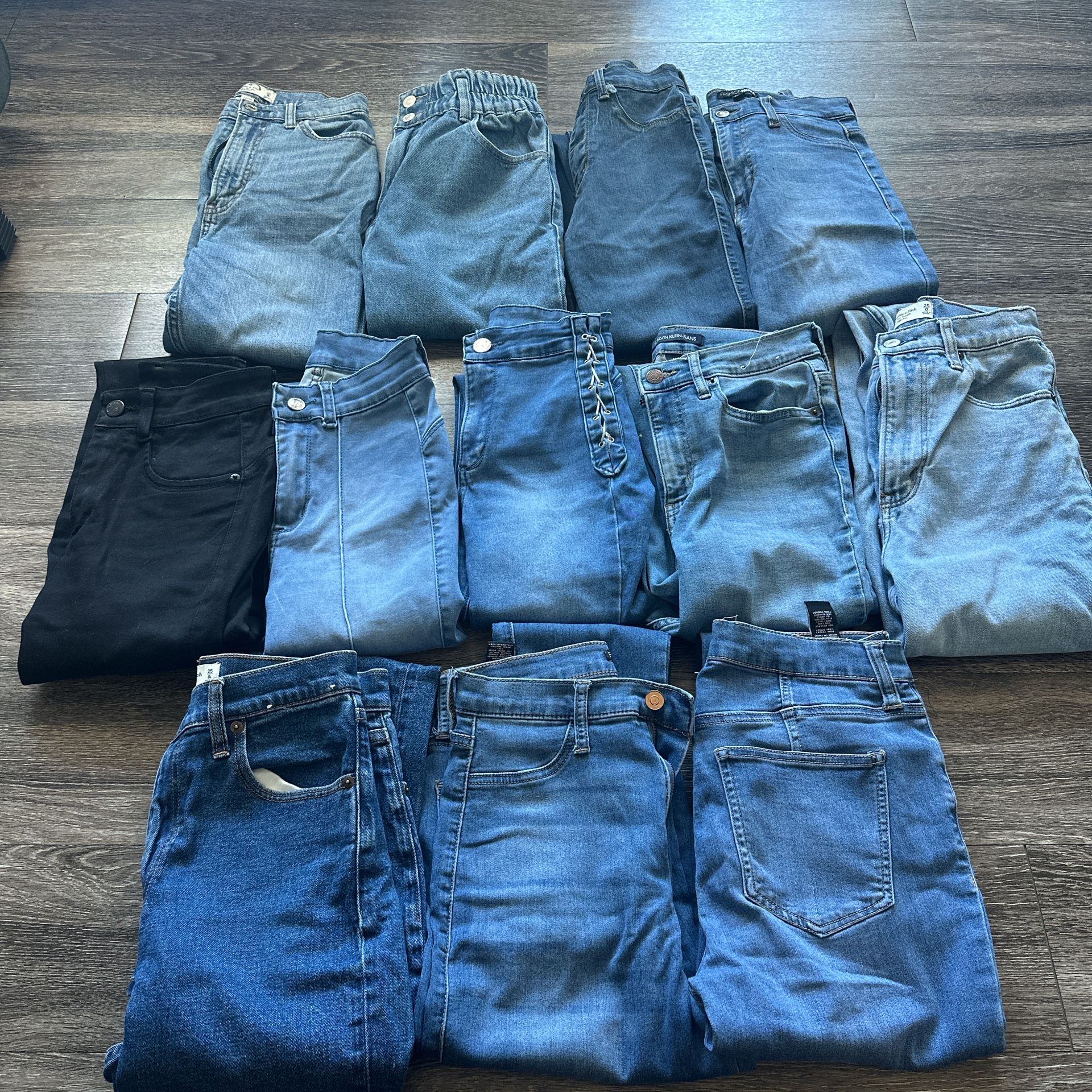 16 Pant Bundle for Sale in Moreno Valley, CA - OfferUp