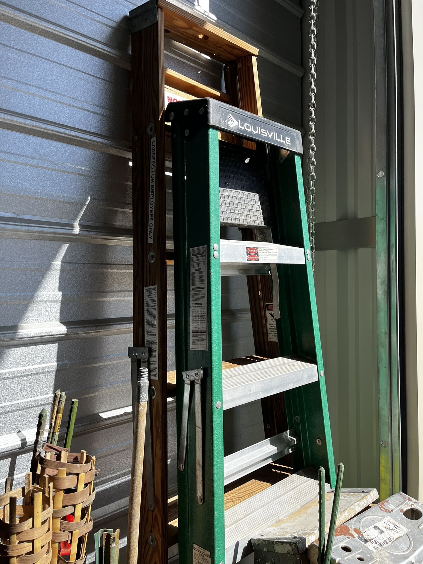 Assorted Ladders 8’ 7’ 4’ for Sale in Brazos Bend, TX - OfferUp