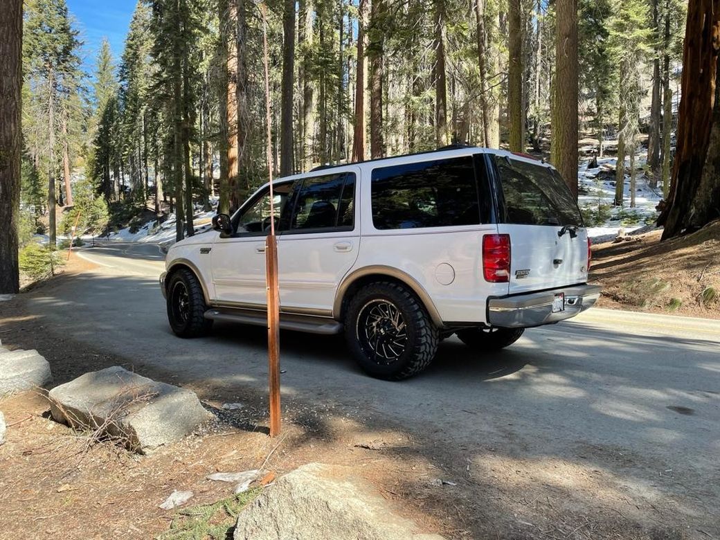 2001 Ford Expedition for Sale in Los Angeles, CA - OfferUp