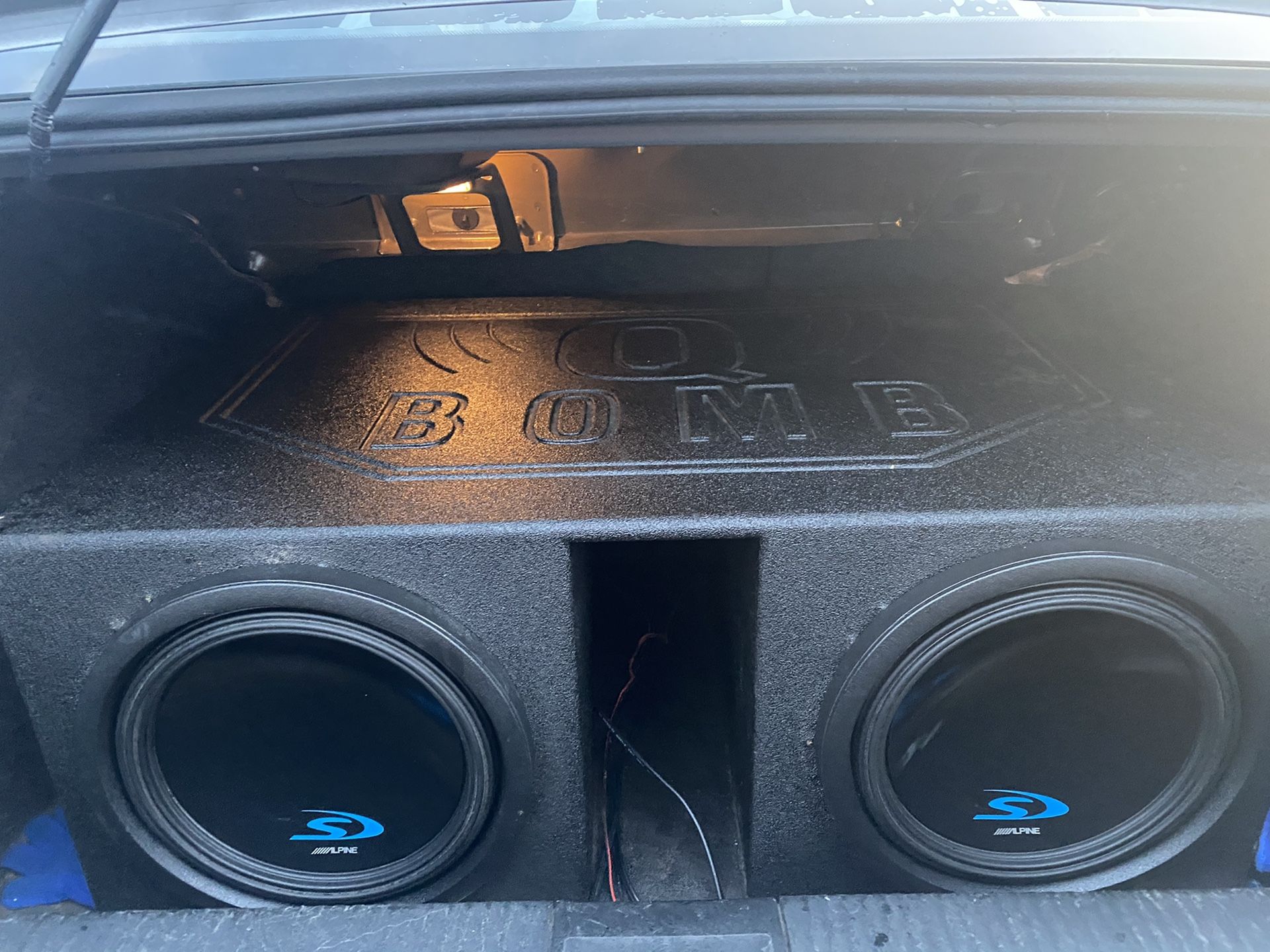 ALPINE TYPE S with PORTED Q BOMB BOX for Sale in Chicago, IL - OfferUp