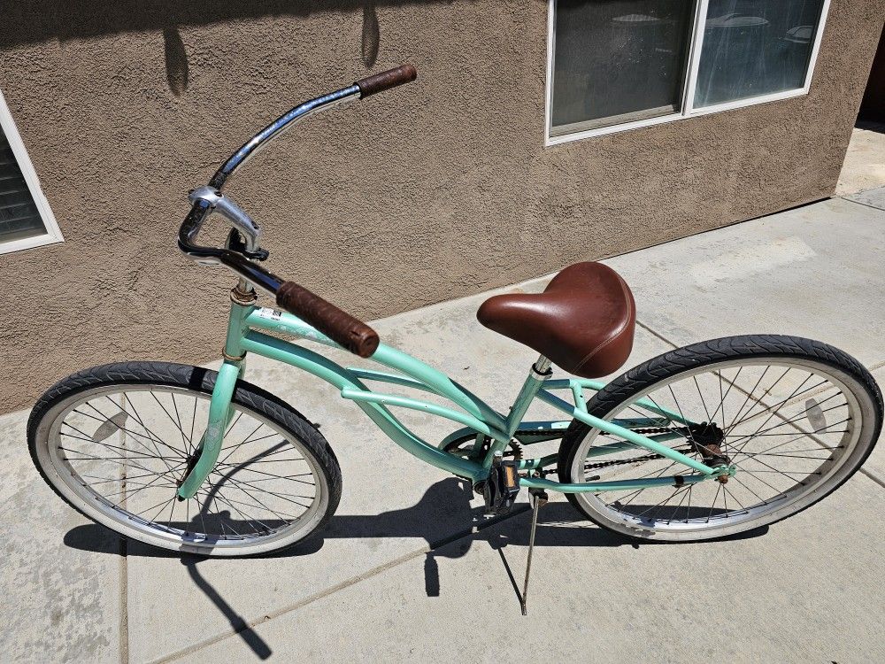 Fito Women's Beach Cruiser Bike for Sale in Pumpkin Center, CA - OfferUp