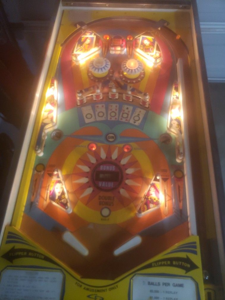 CHICAGO COINS GIN PINBALL MACHINE for Sale in Manteca, CA - OfferUp