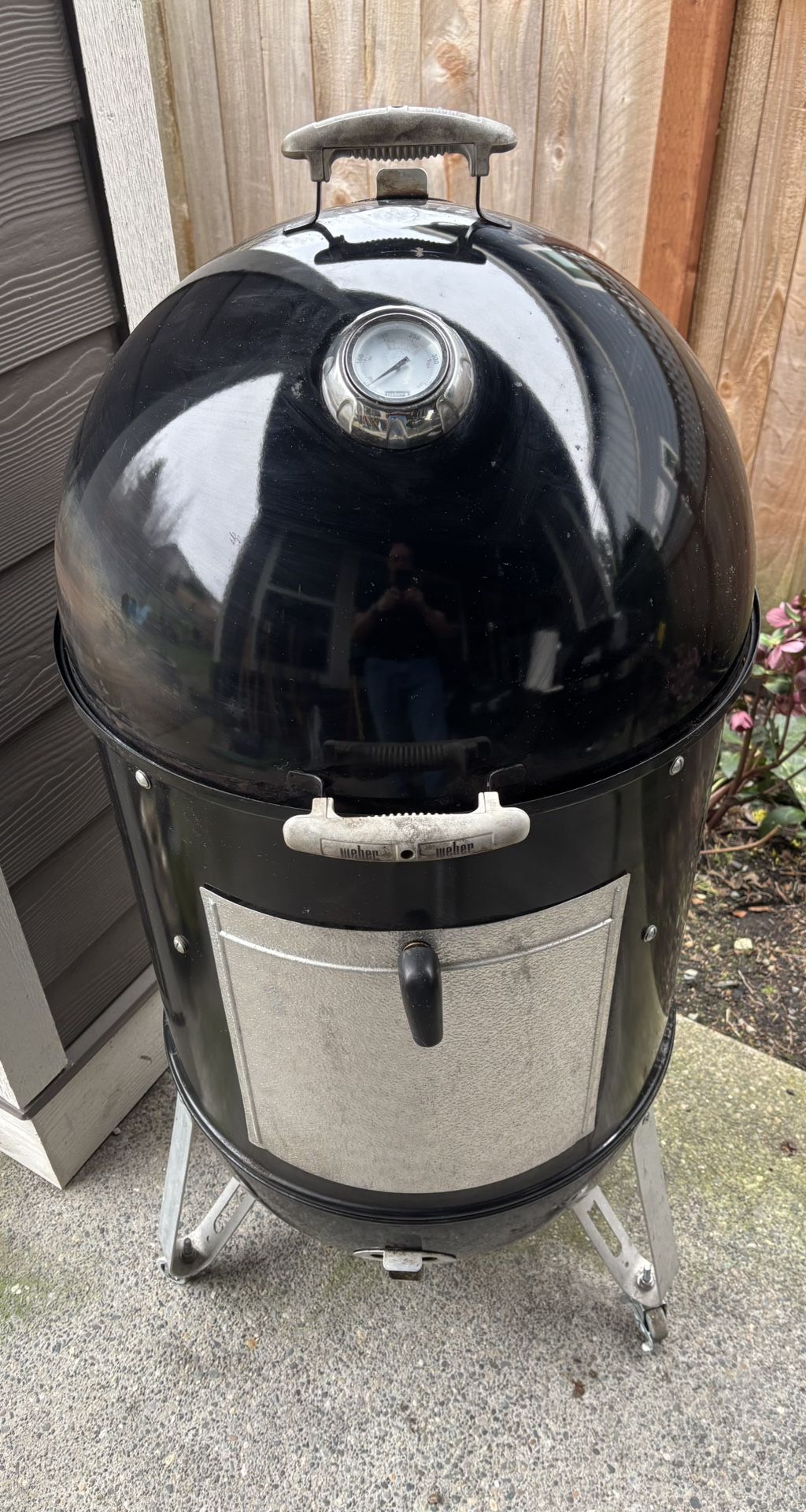 Weber 22” WSM Smoker for Sale in Bonney Lake, WA - OfferUp