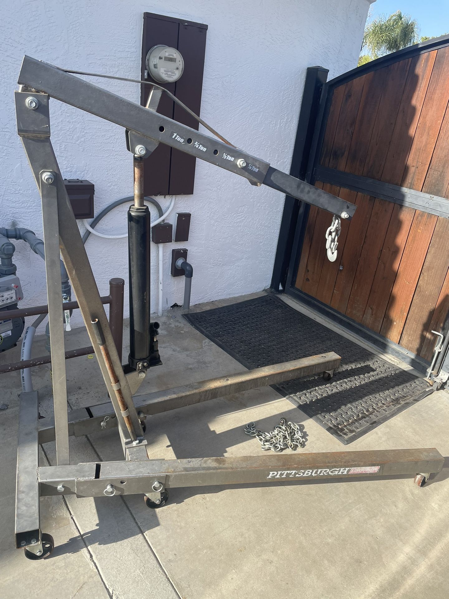 Engine Hoist/ cherry picker for Sale in Bakersfield, CA - OfferUp