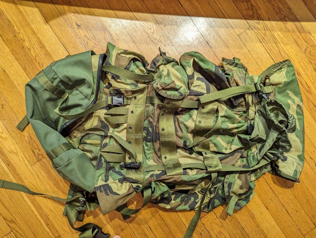Surplus Karen Anne Extra Large Military Backpack SP0100-96-D-4004 ...