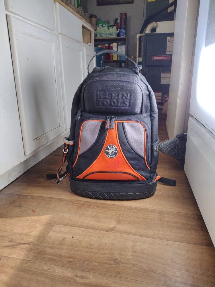 Klein Tool Backpack With Molded Base And Water Resistant for Sale in ...