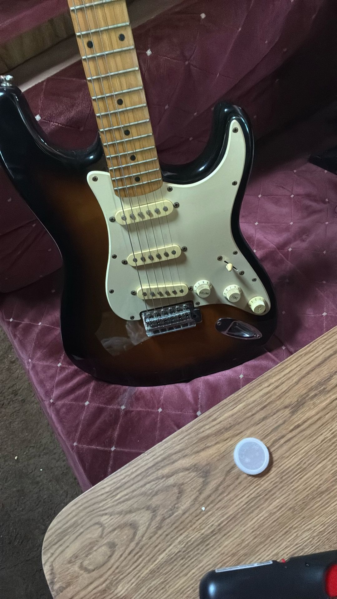 Does a squire strat sell for under $200 new? - OfferUp