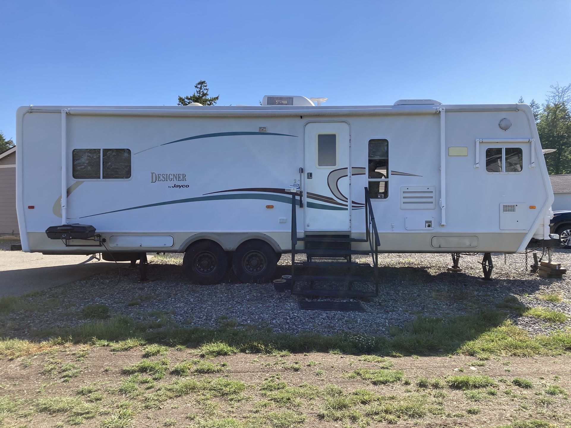 31 Foot Jayco Designer Travel Trailer Camper for Sale in Rainier, WA ...