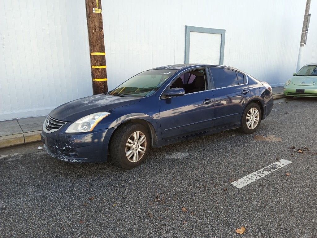 2011 Nissan Altima for Sale in Wilmington, CA - OfferUp
