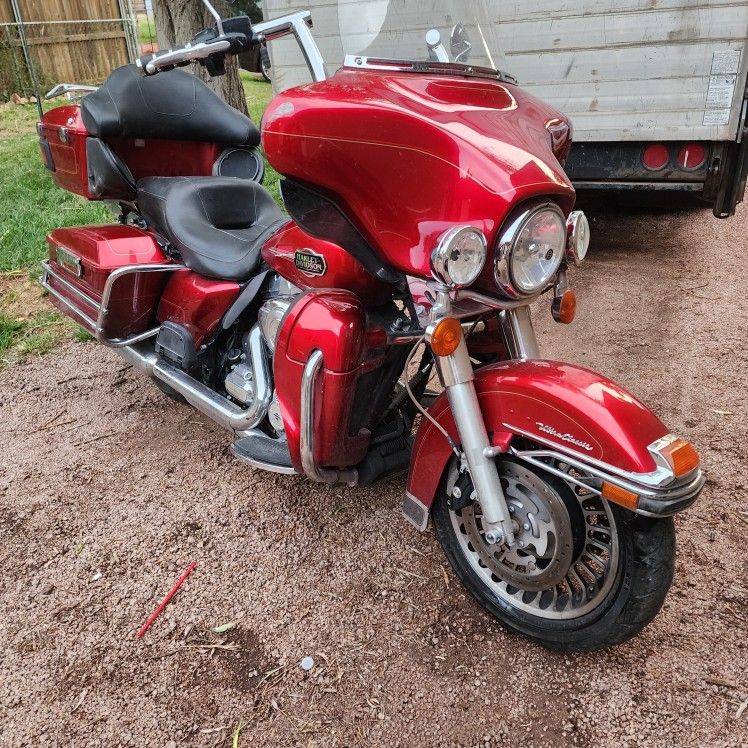 2013 Harley Davidson Ultra Classic FLHTCU for Sale in Phoenix, AZ - OfferUp