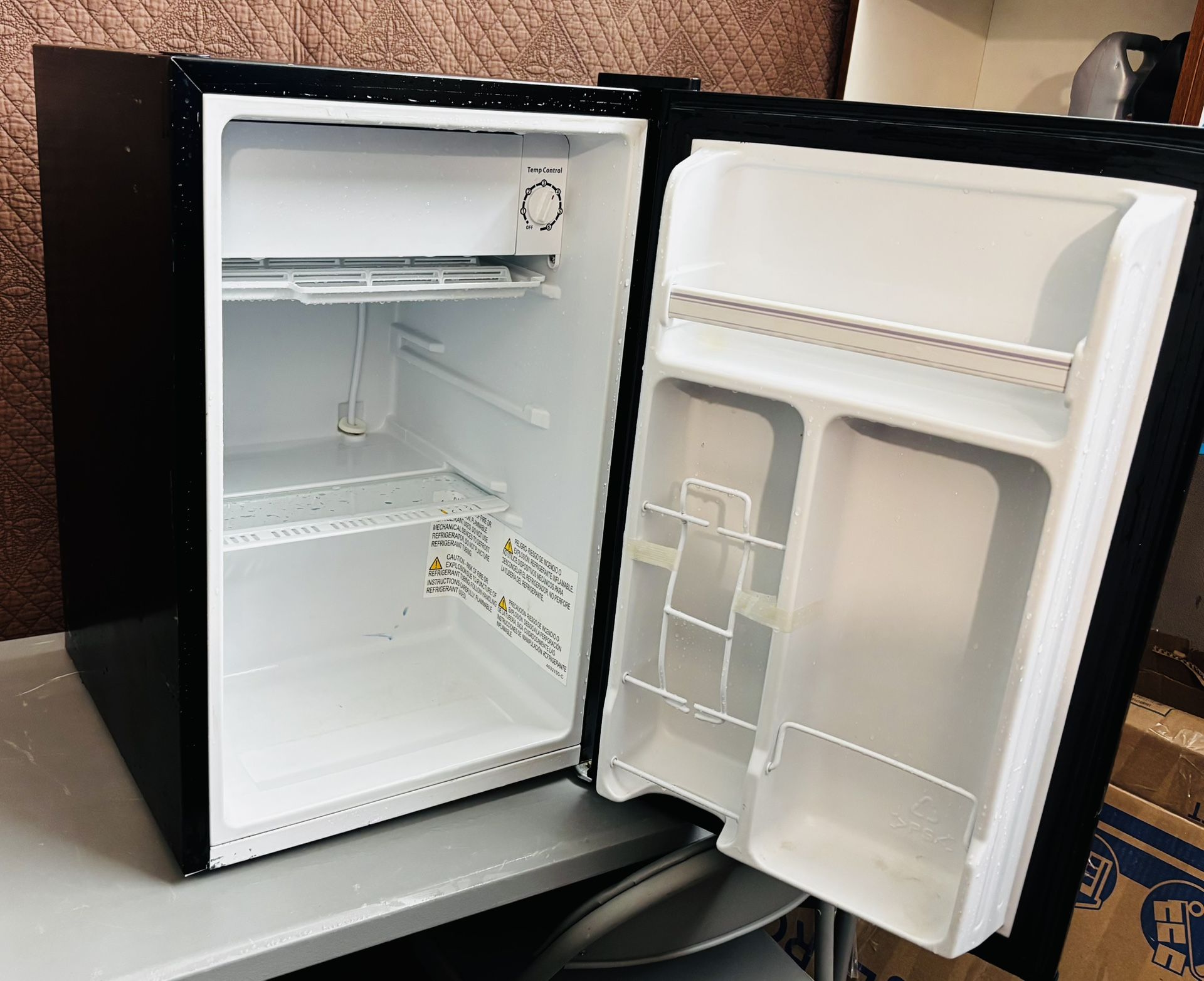 Hisense Mini Fridge for Sale in Murrieta, CA - OfferUp