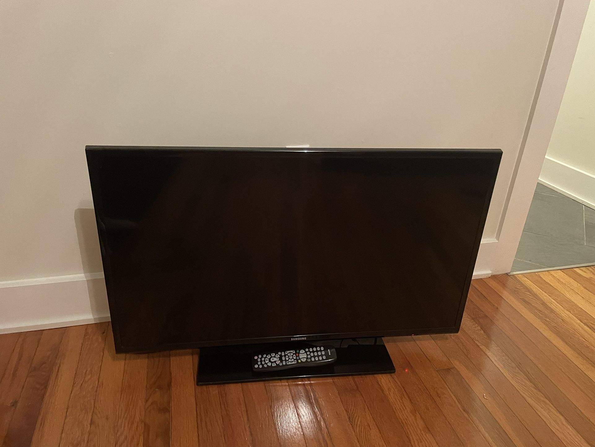 Samsung 40” TV for Sale in Miami, FL - OfferUp