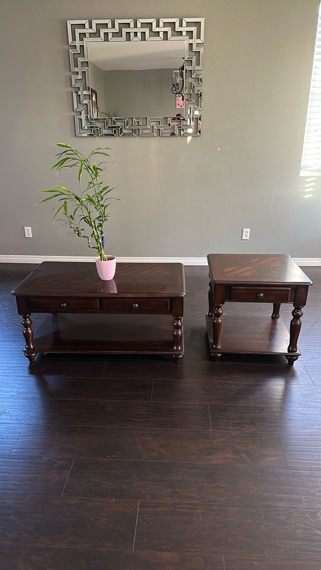 Coffe Table And Side Table for Sale in Hesperia, CA - OfferUp