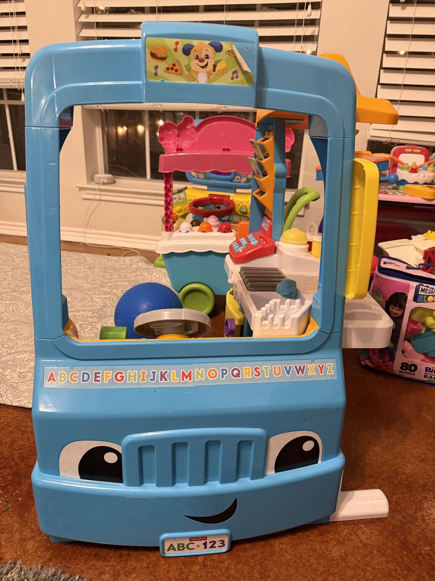 Fisher-Price Toddler Learning Toy Laugh & Learn Servin’ Up Fun Food Truck for Sale in San ...
