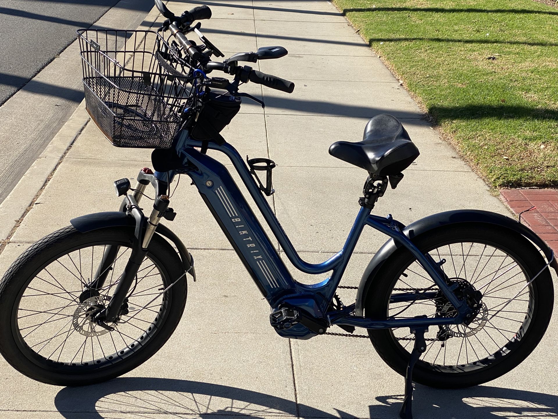 BIKTRIX “Stunner” Step-Thru Electric Bicycle with Extras for Sale in ...