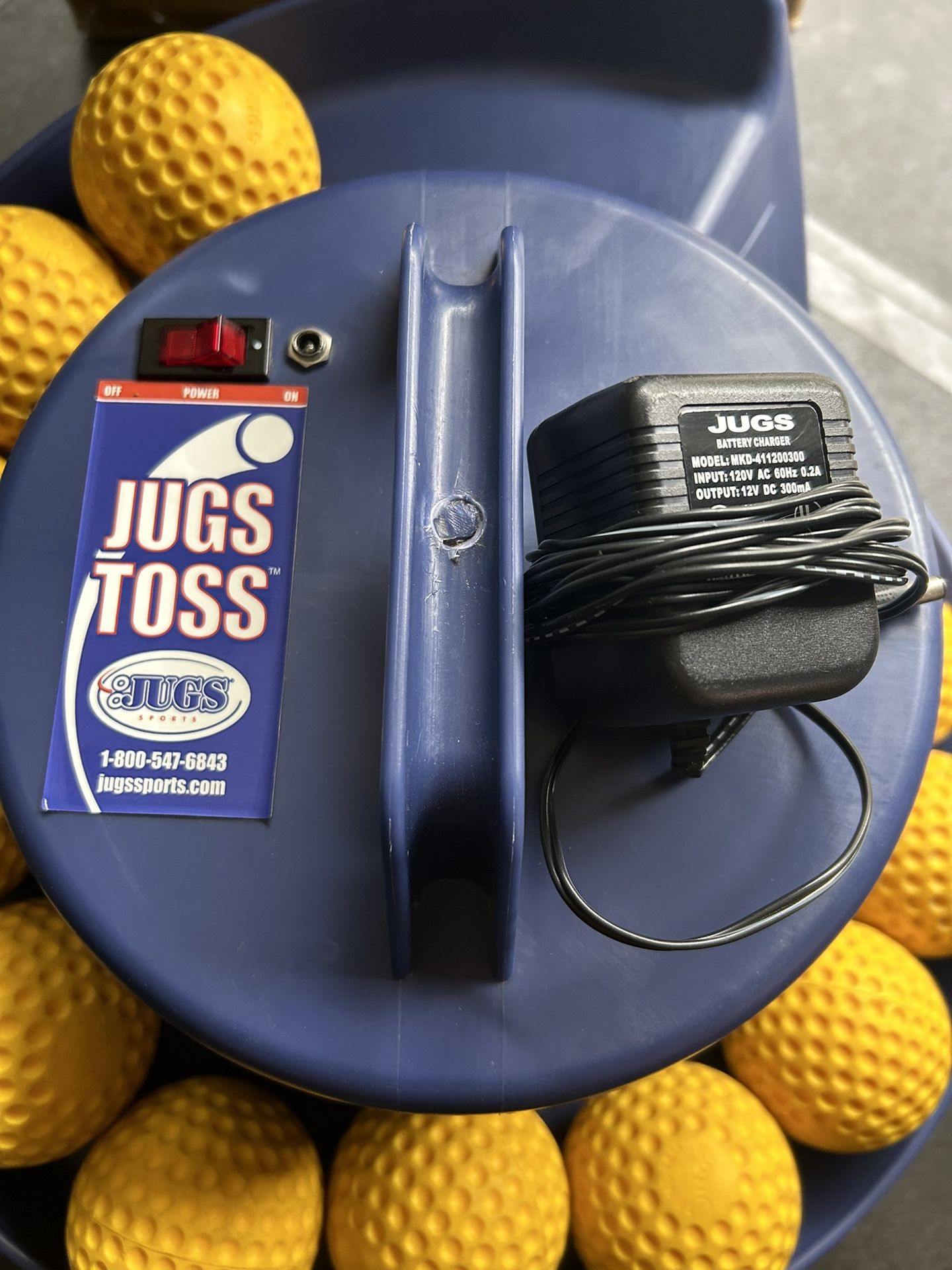 Ball Toss Machine- JUGS Toss for Sale in Fresno, CA - OfferUp