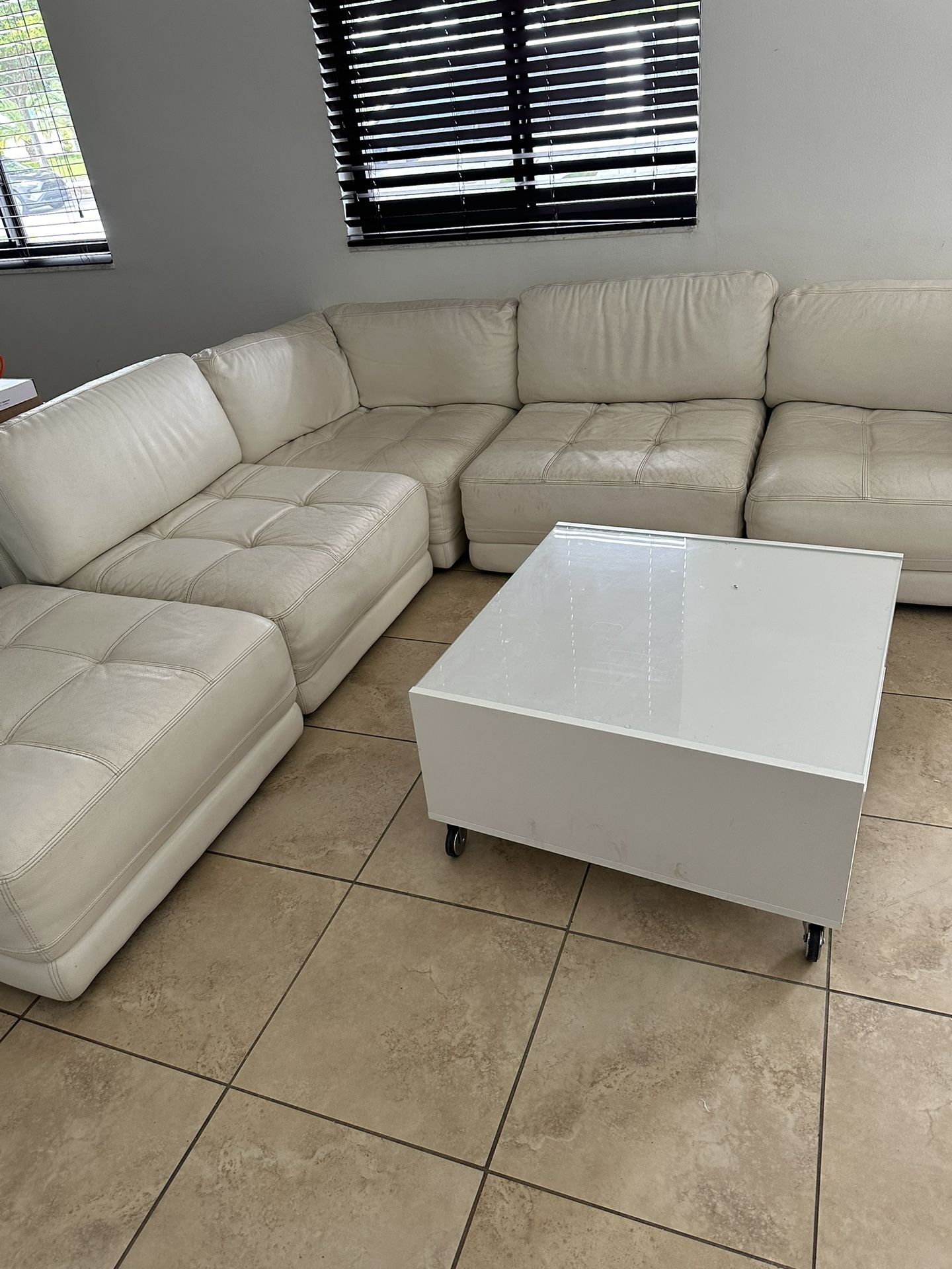 6 Piece Living Room Set for Sale in Miami, FL - OfferUp
