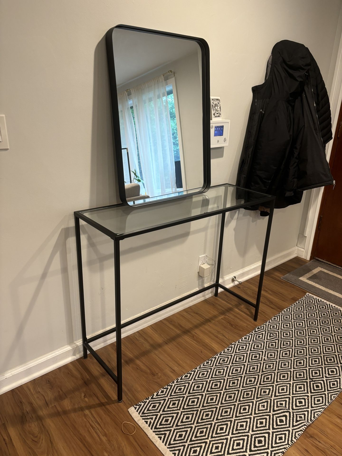 Moving Sale - Console Table, Bed, Lamps for Sale in Seattle, WA - OfferUp