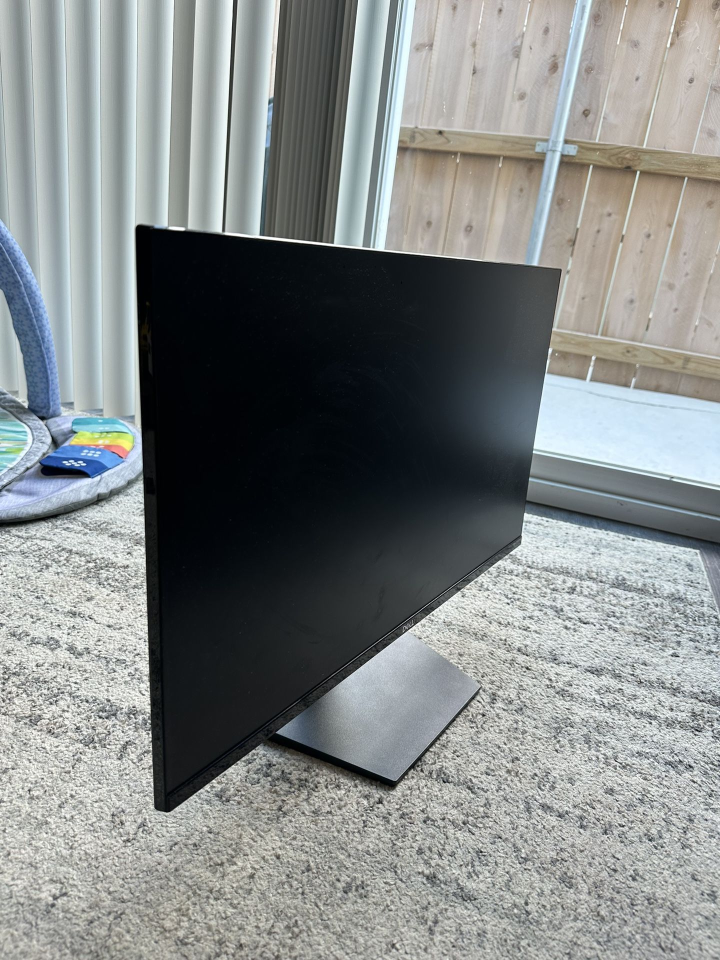 Dell 27” LED Backlit LCD Monitor SE2719H IPS Full HD 1080p for Sale in ...