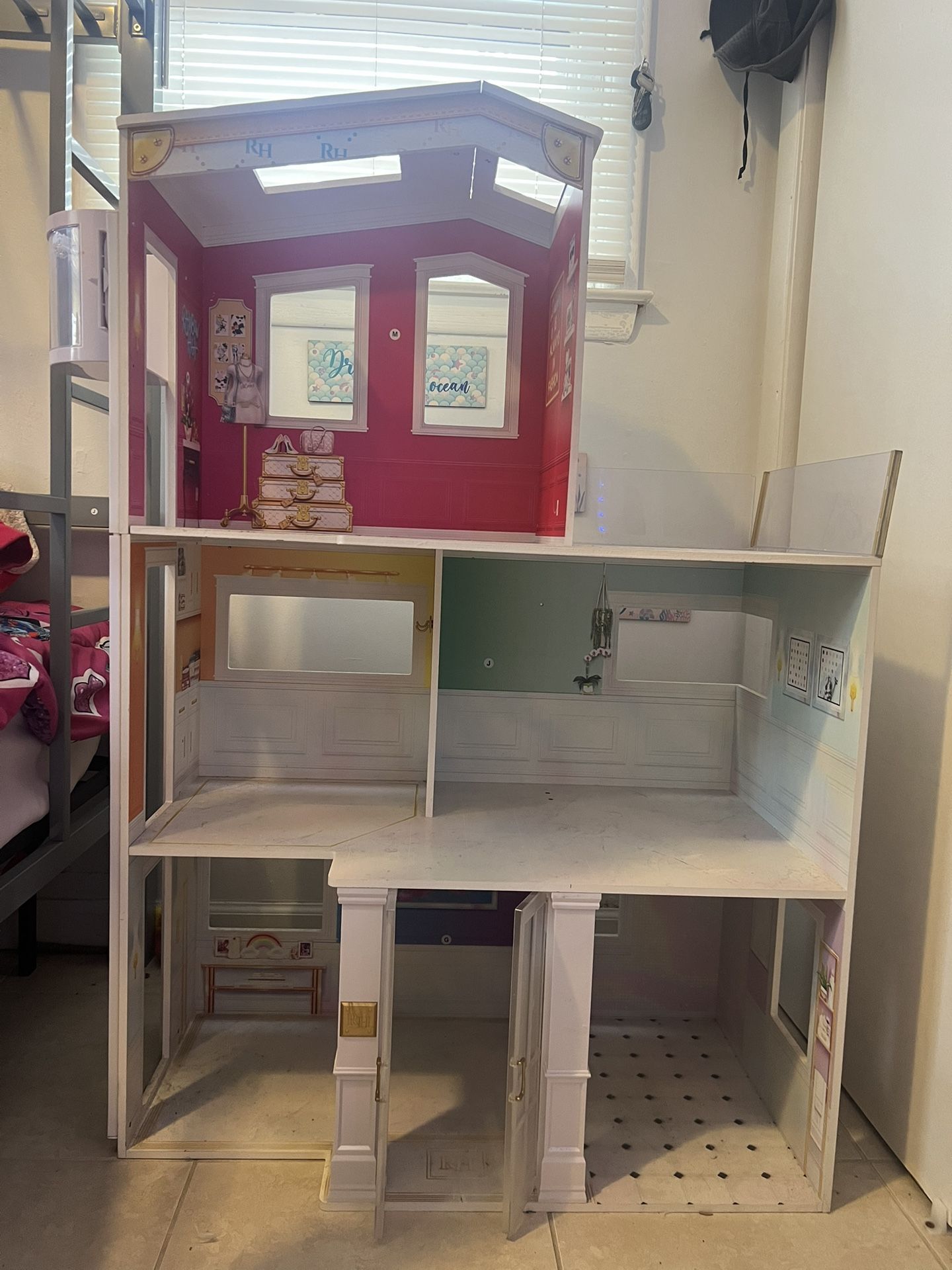 Rainbow High Doll House for Sale in Wolcott, CT - OfferUp