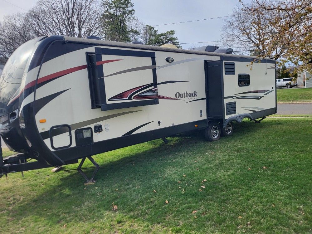 2014 Keystone Outback 316 for Sale in Southington, CT - OfferUp